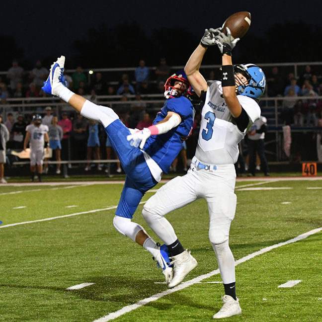 HS football: North Mac holds off Carlinville; Staunton buries ...